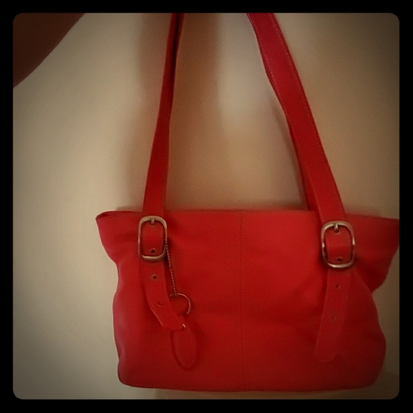 Tig and company | Bags | Tig And Company Leather Purse | Poshmark